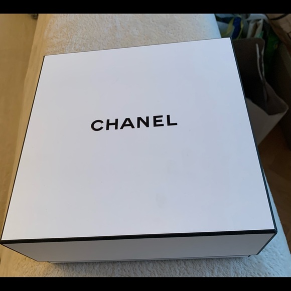 CHANEL | Storage & Organization | Chanel Signature Square Empty White ...